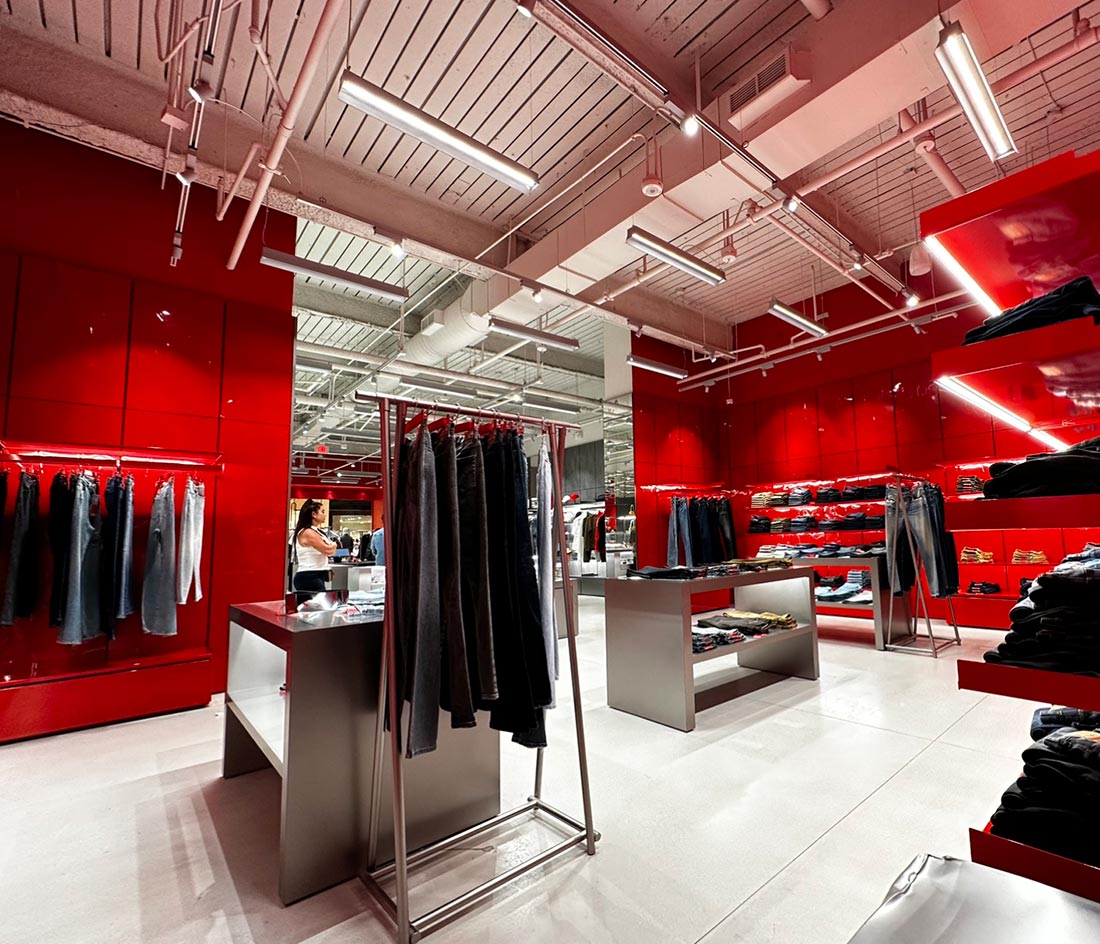 DIESEL - AVENTURA MALL | Peal Devlopment Group