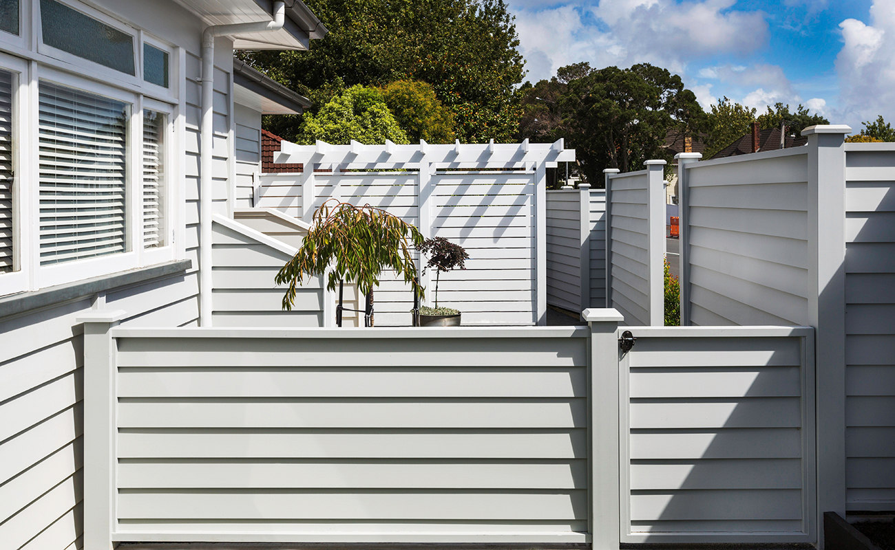 Horizontal Fencing | Article