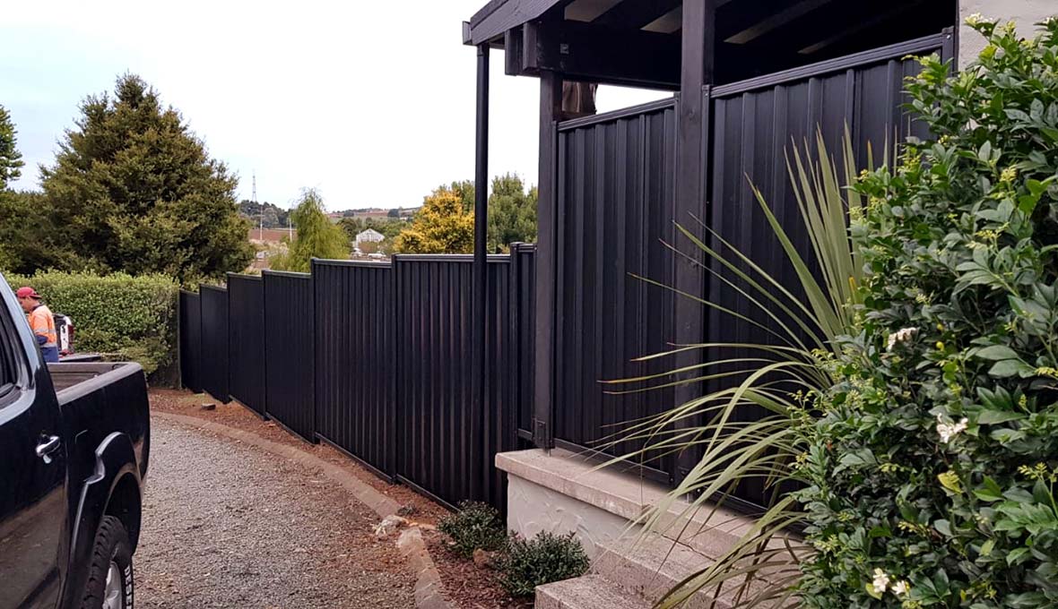 Installing fencing and gates in Pukekawa | Project