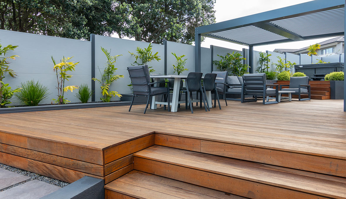 Backyard renovation in St. Johns, Auckland: A designer backyard ...