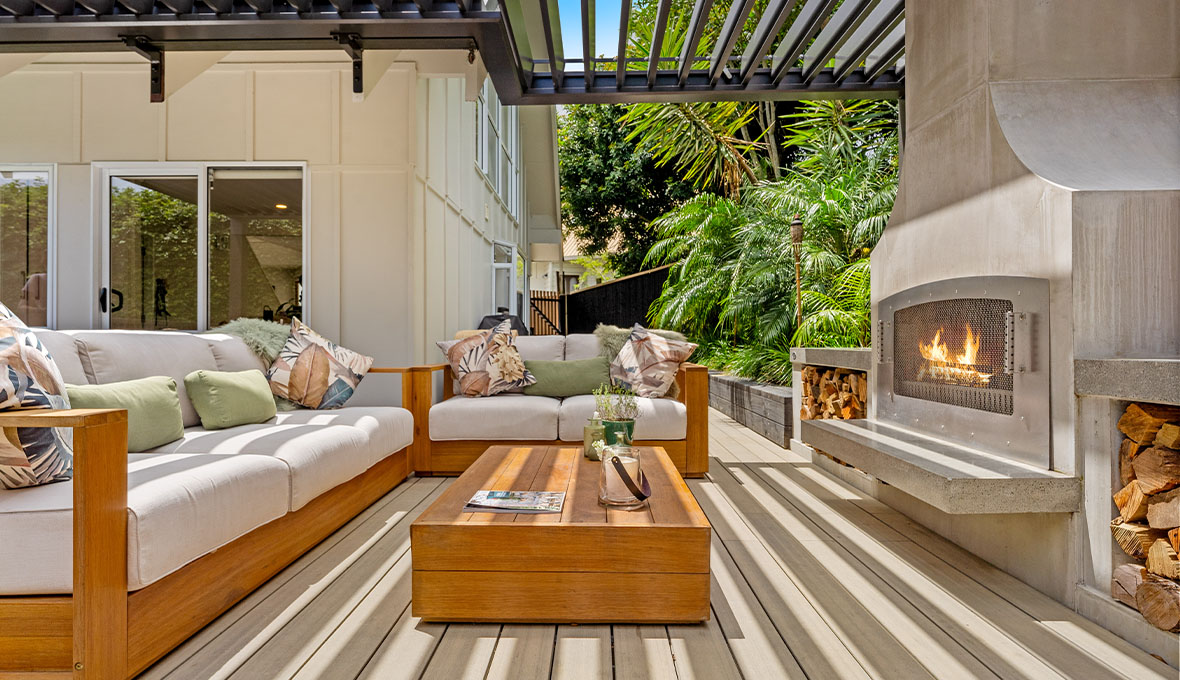 Creating a Stunning Outdoor Living Zone and Designer Deck in Greenlane ...