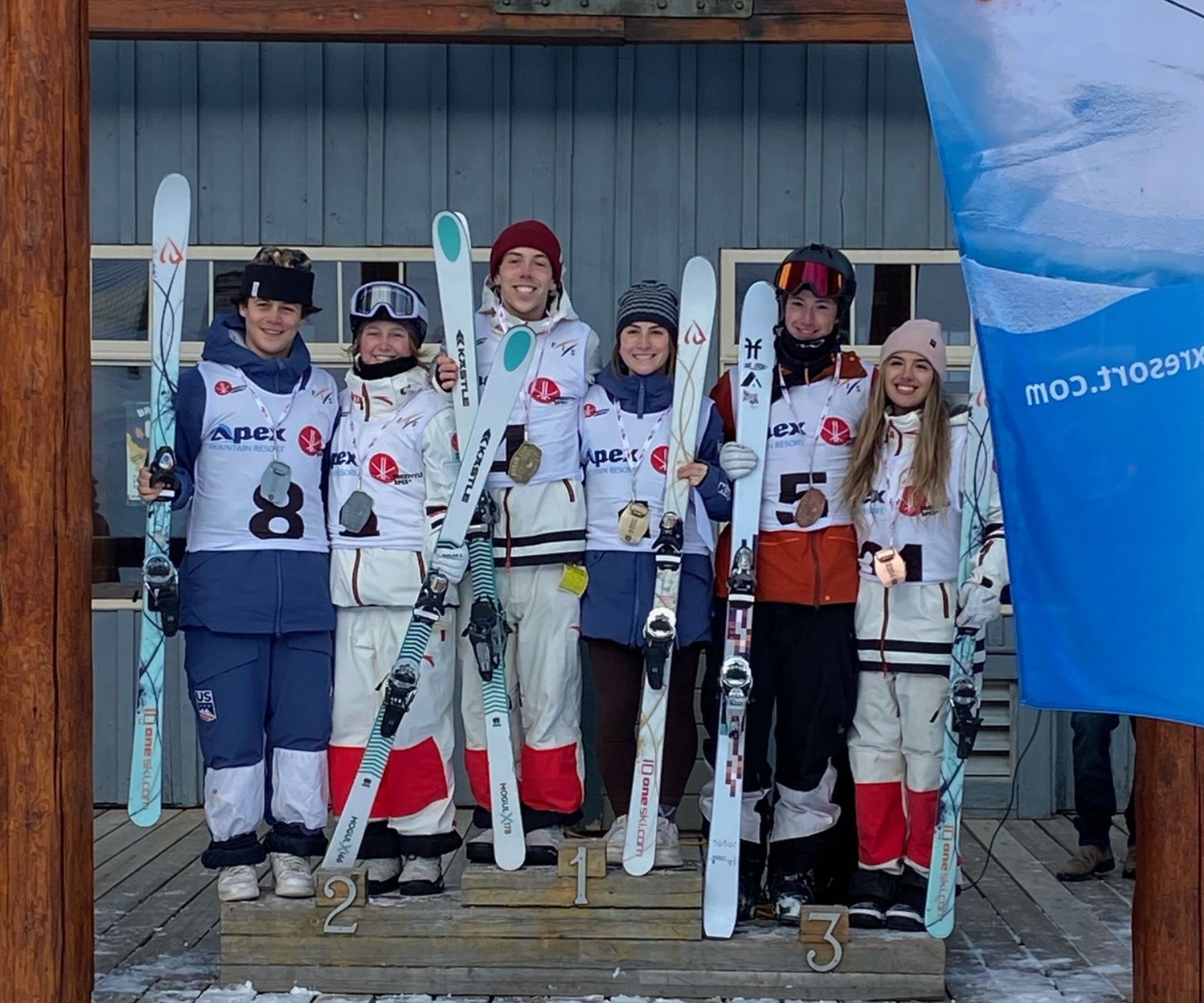 Charles Beaulieu et Ashley Koehler médaillés à Apex Mountain ...