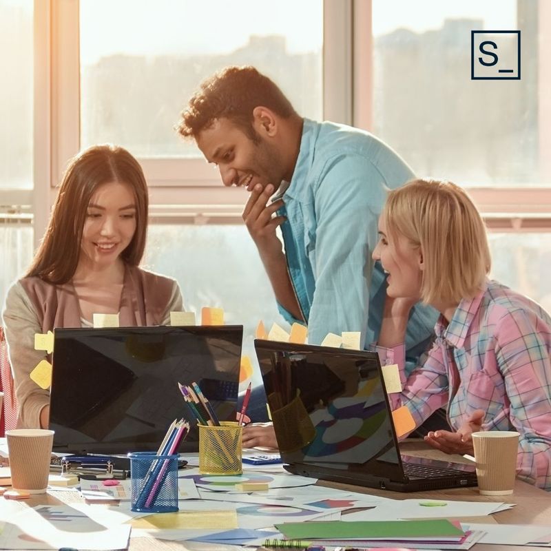 Employee onboarding videos: 20 examples, tips & templates for 2023