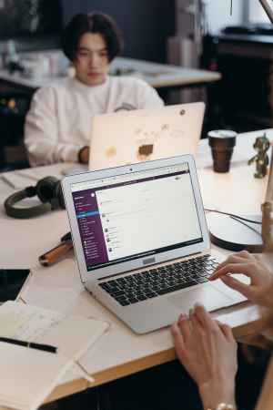 Smart Workplace | Definition, Examples, and Benefits – deskbird