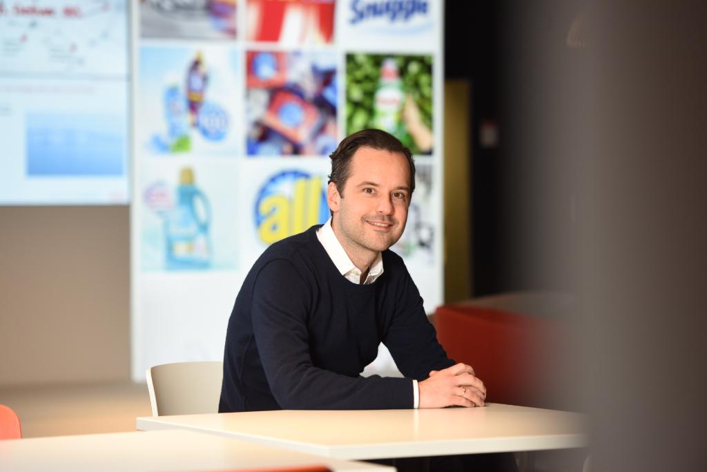How Henkel has become a hybrid work model hero | deskbird