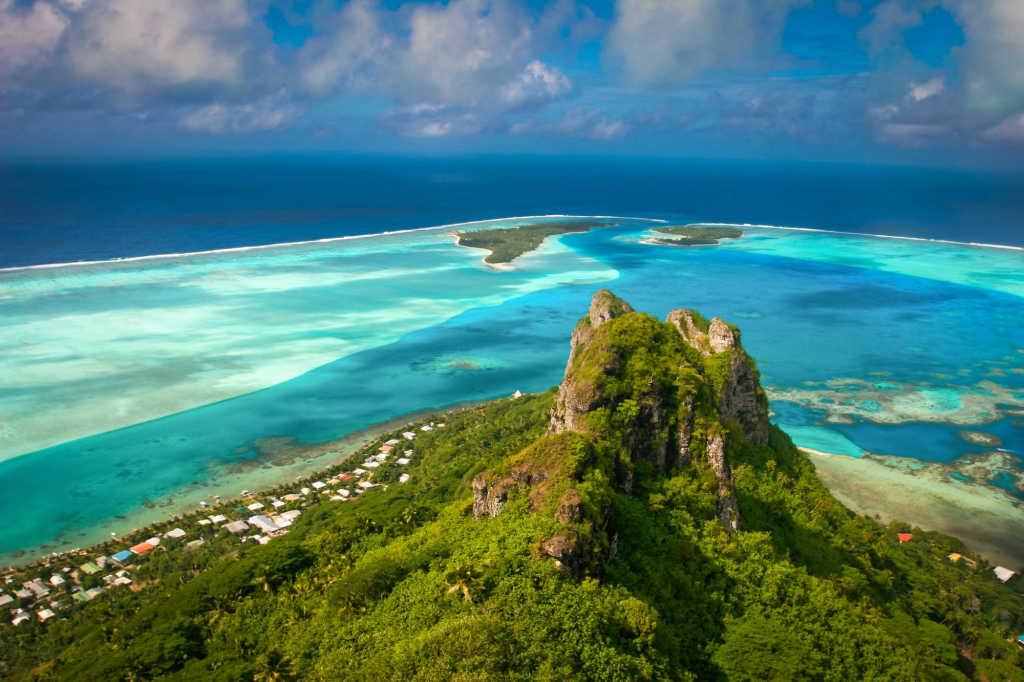 French Polynesia: The Pacific Ocean Country of 118 Islands