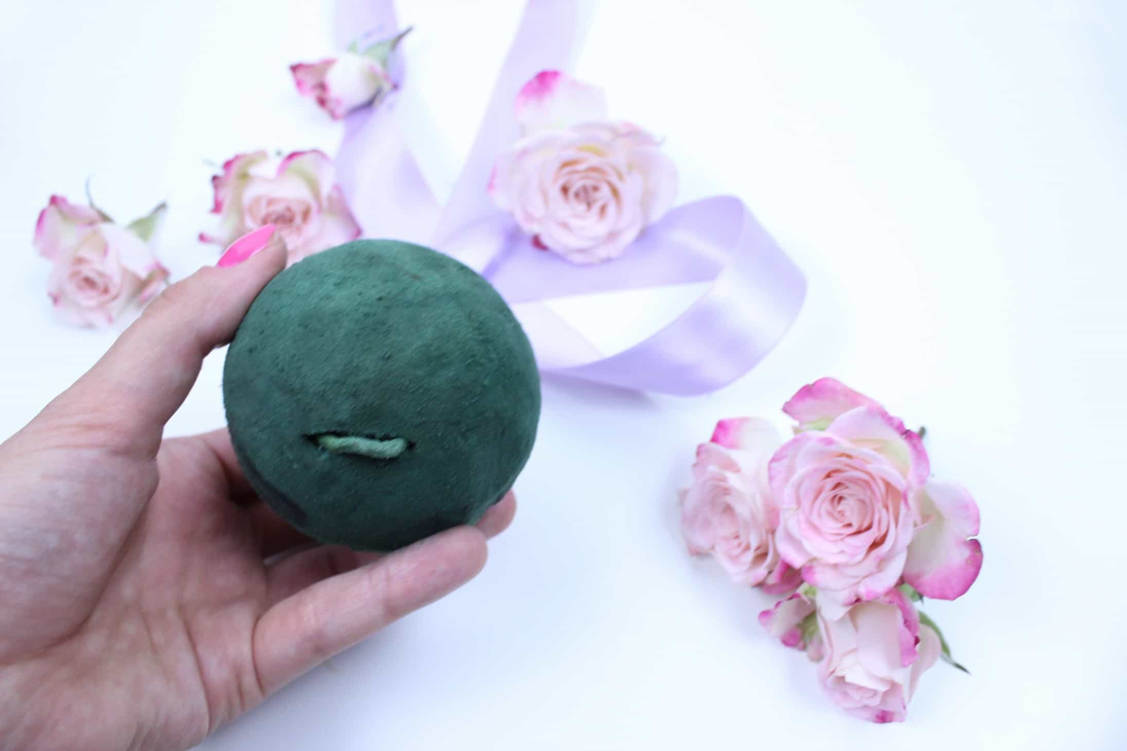 How to make flower balls with fresh flowers