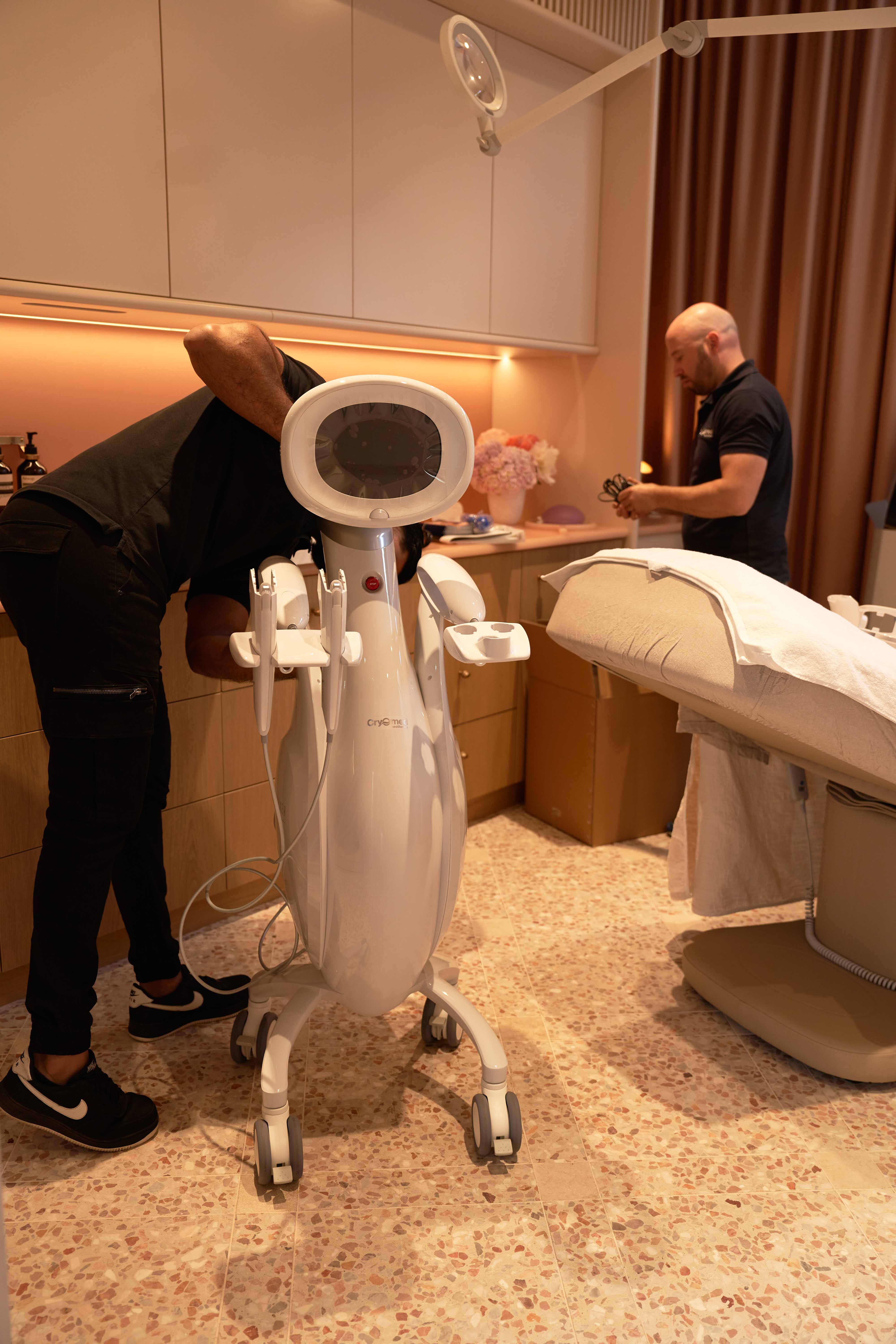 Unpacking Cryomed's Newest Machine Videography