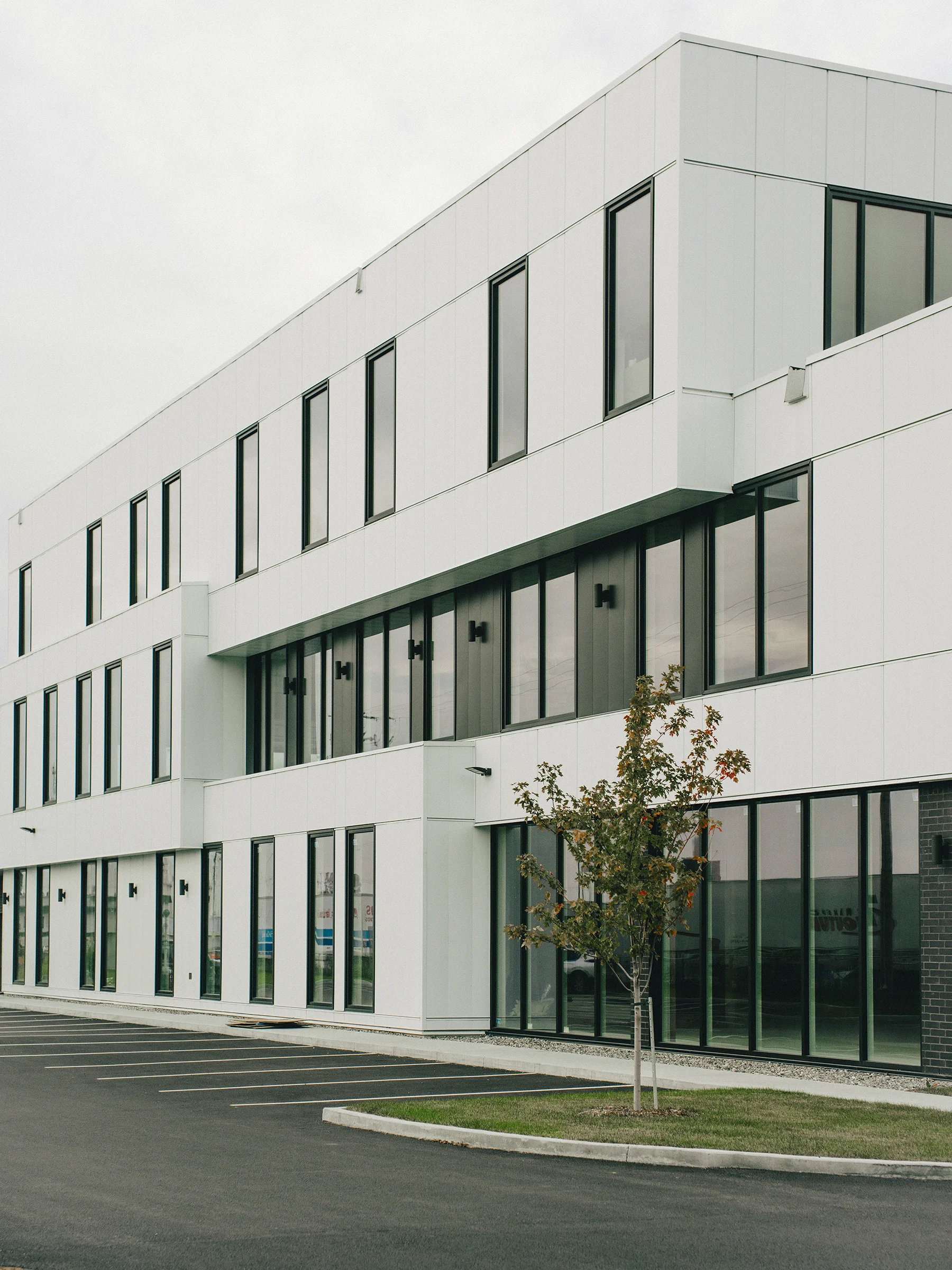 Agence Spatiale Architecture - Complexe Novi