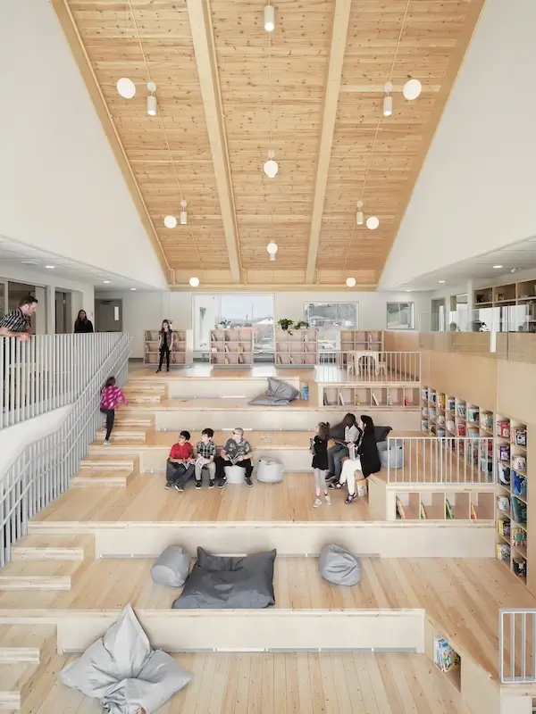 Agence Spatiale I Nous formons l'espace et déformons le temps