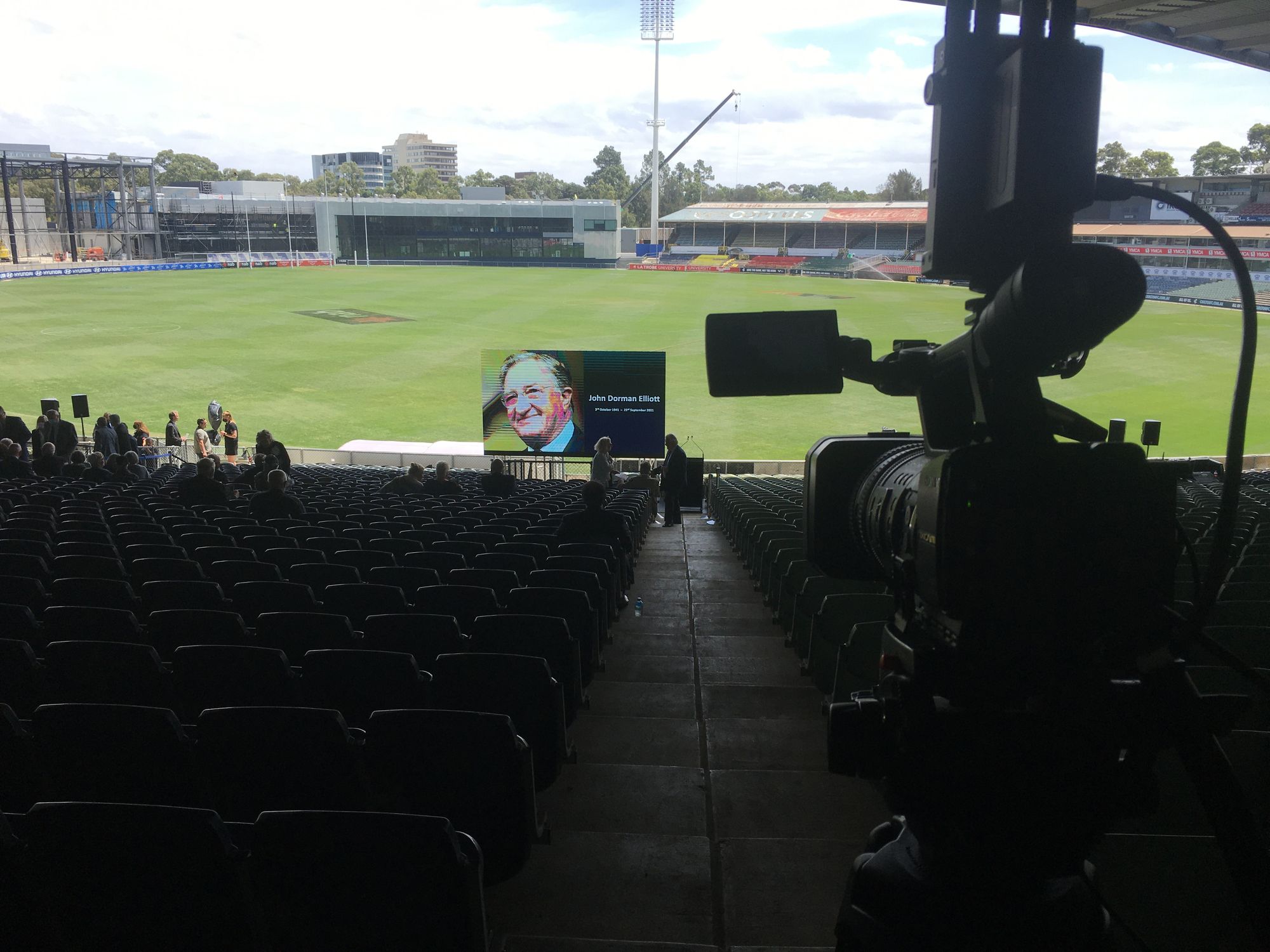 Gallery | Vivid Stream