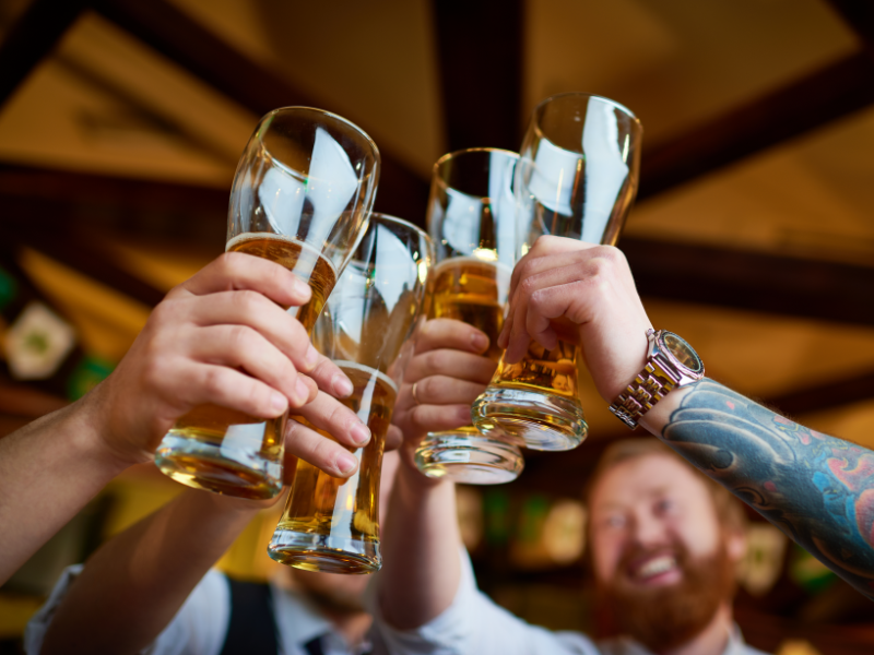 28 Ideas for Restaurant Events to Attract More Customers (2024)