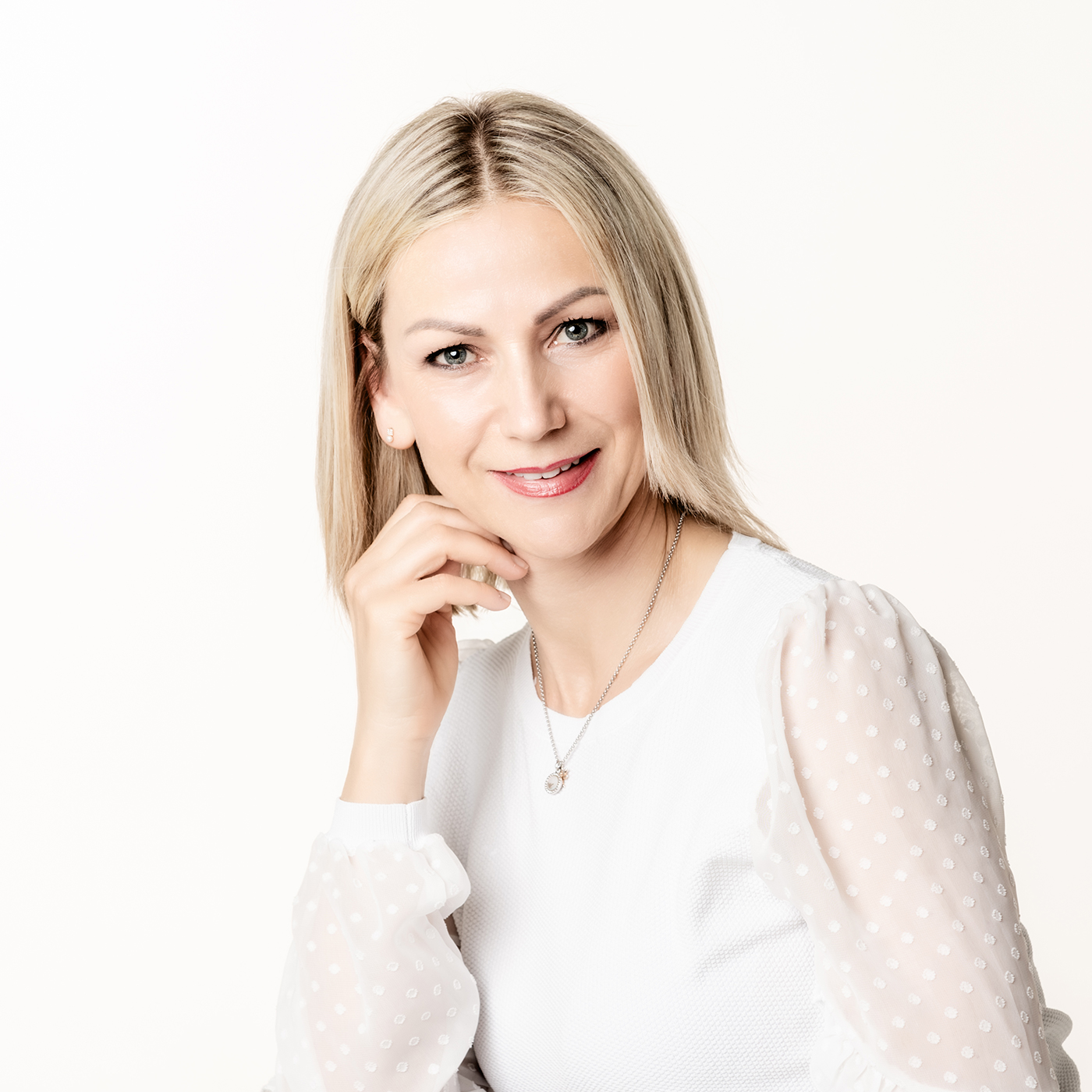 Derma Karma Cosmetic by Monika Streiff in Murten