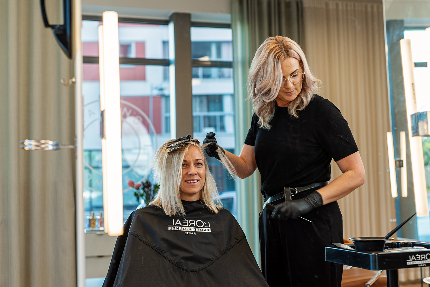 Salong Complete - Kontakt