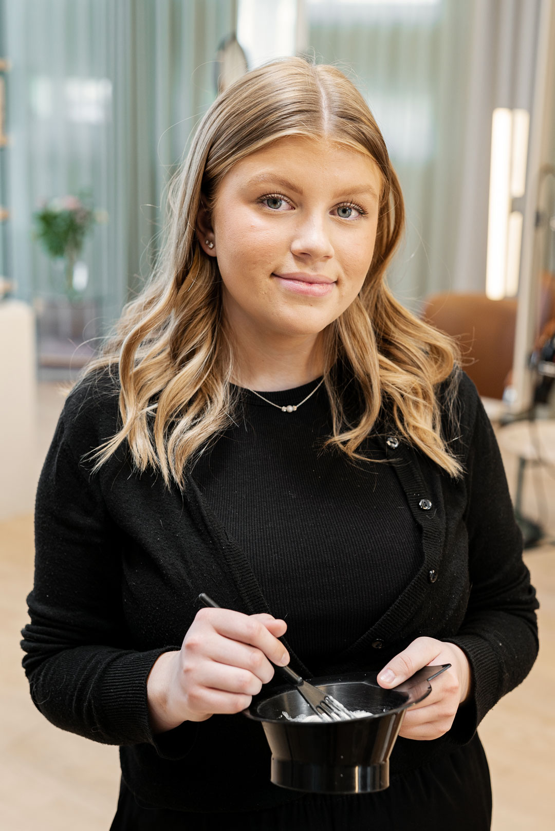 Salong Complete - Kontakt