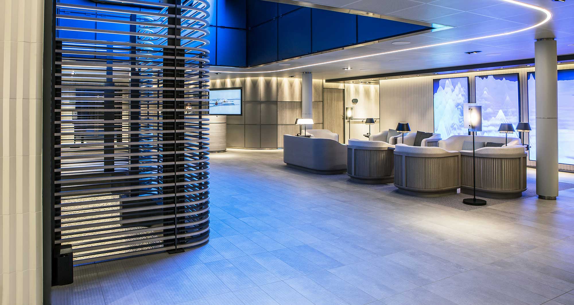 Ponant Service | Luxury Cruise Club