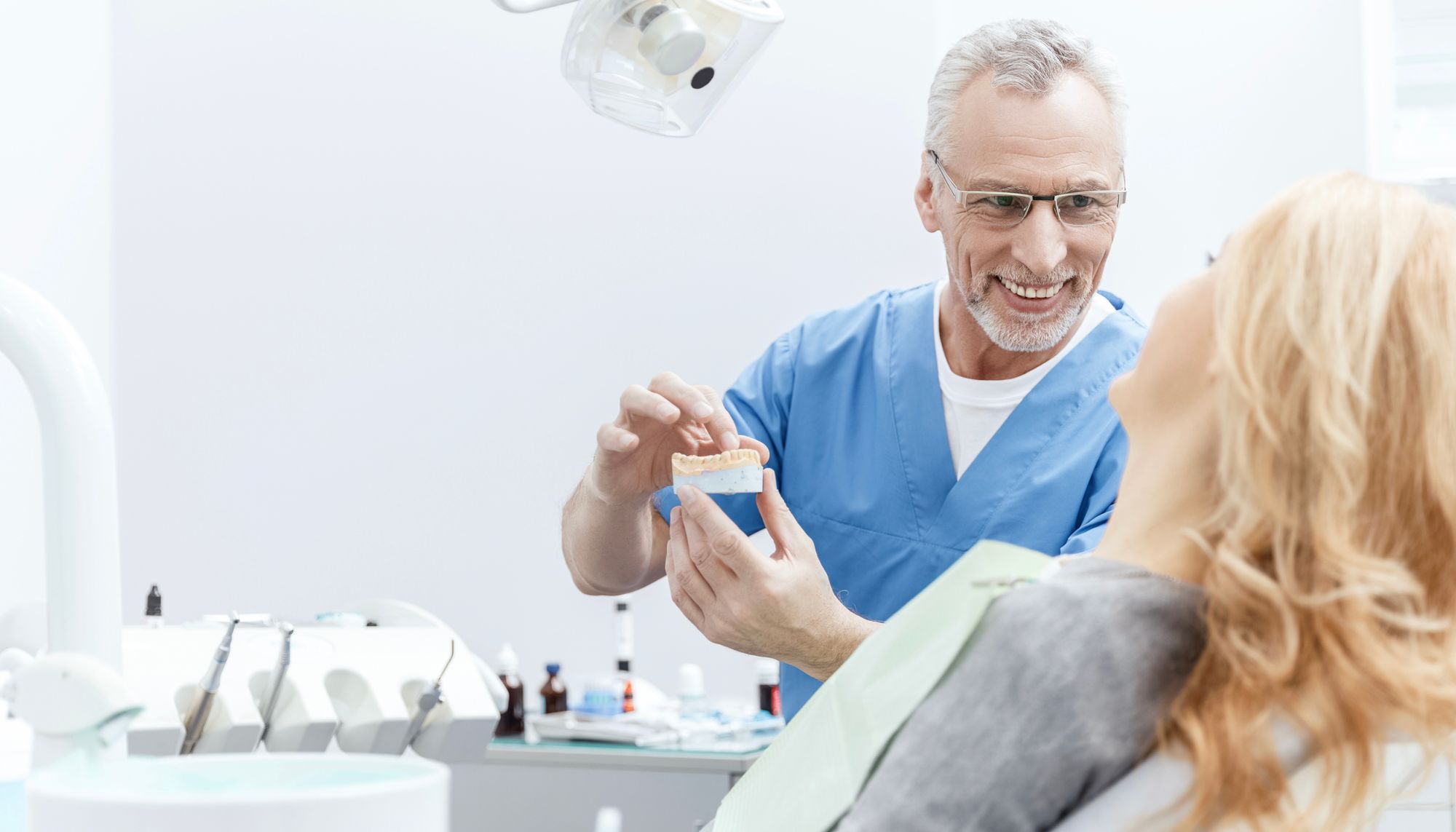 How To Build Rapport with Patients: Top 8 Tips for Dental Clinics