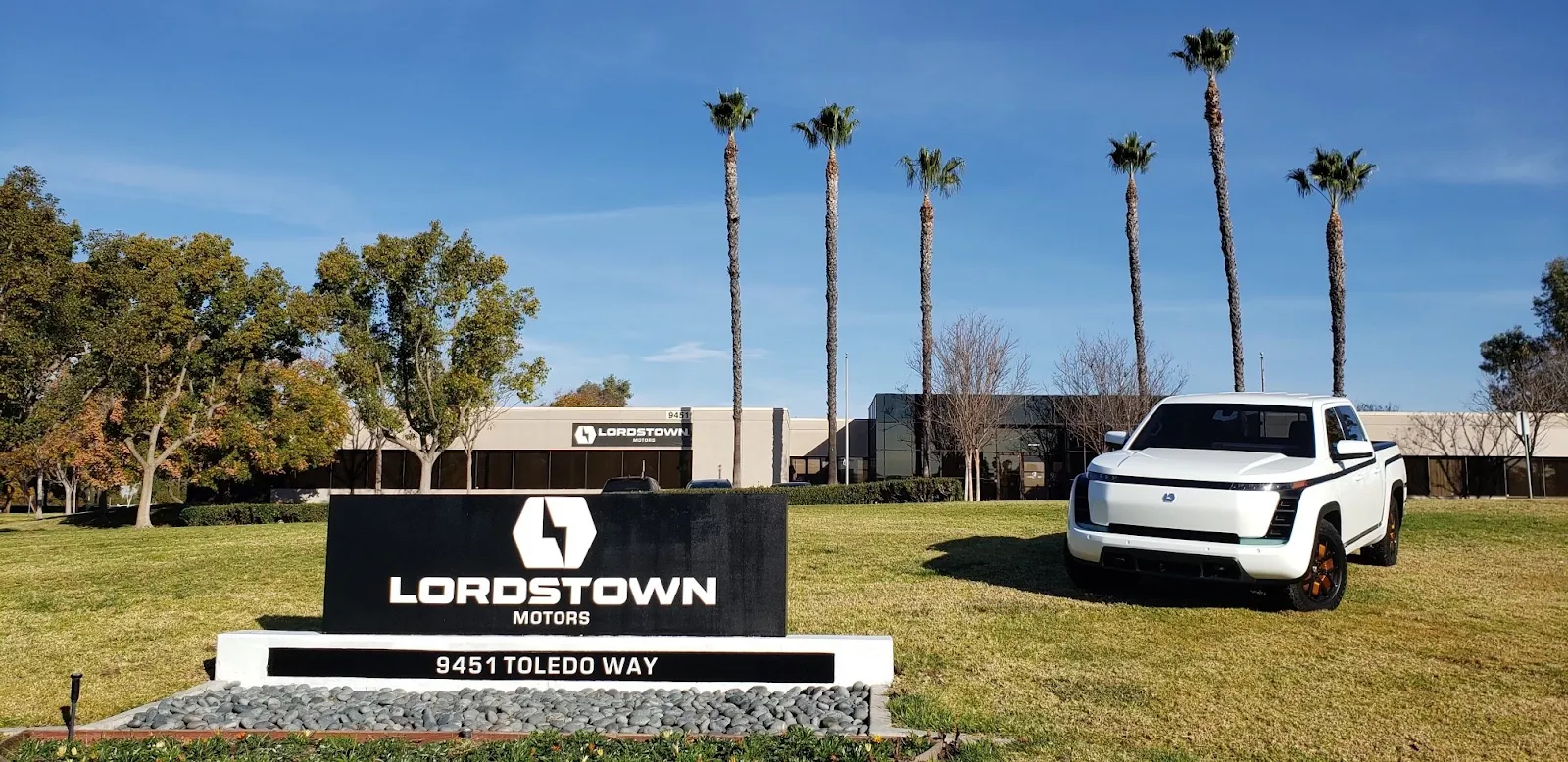 With Production Issues And An EV Pivot, Lordstown Motors Still Has $220 ...