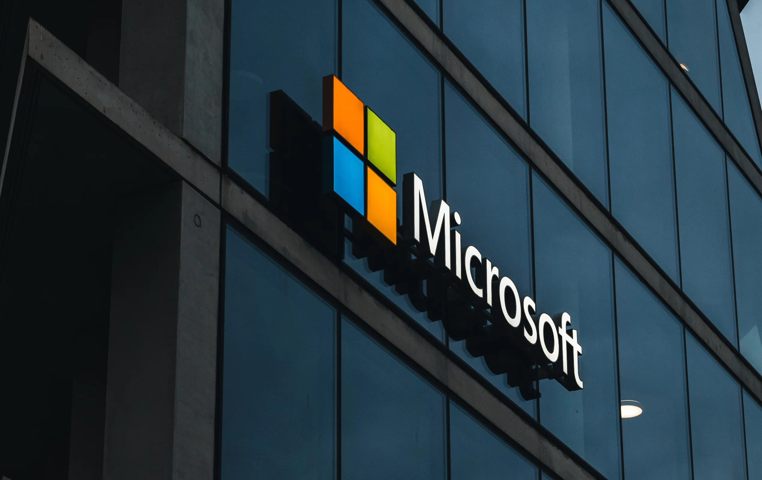 Although Microsoft is Already Bigger Than Apple, Its 'iphone Moment ...
