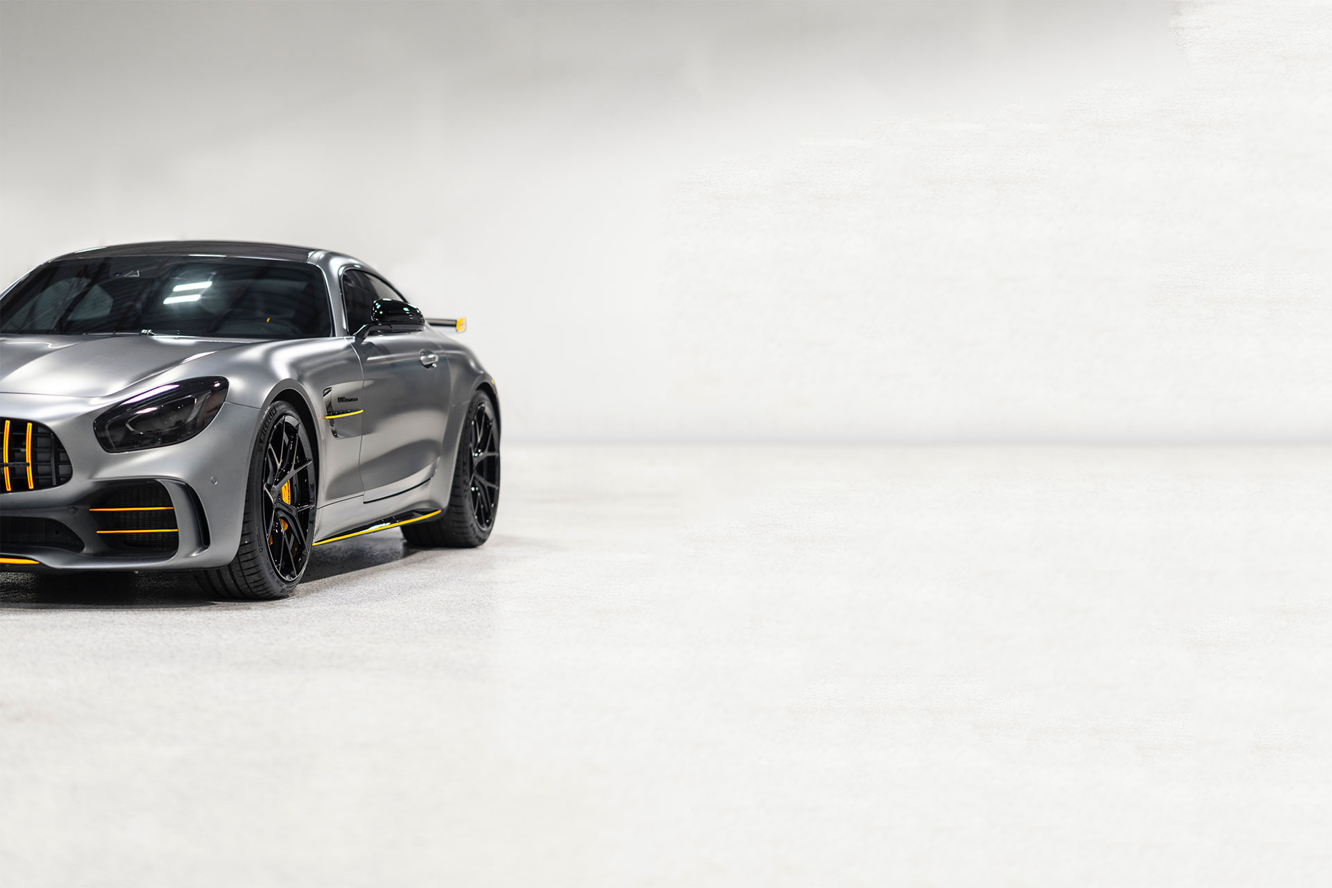 Hackstons | About Us