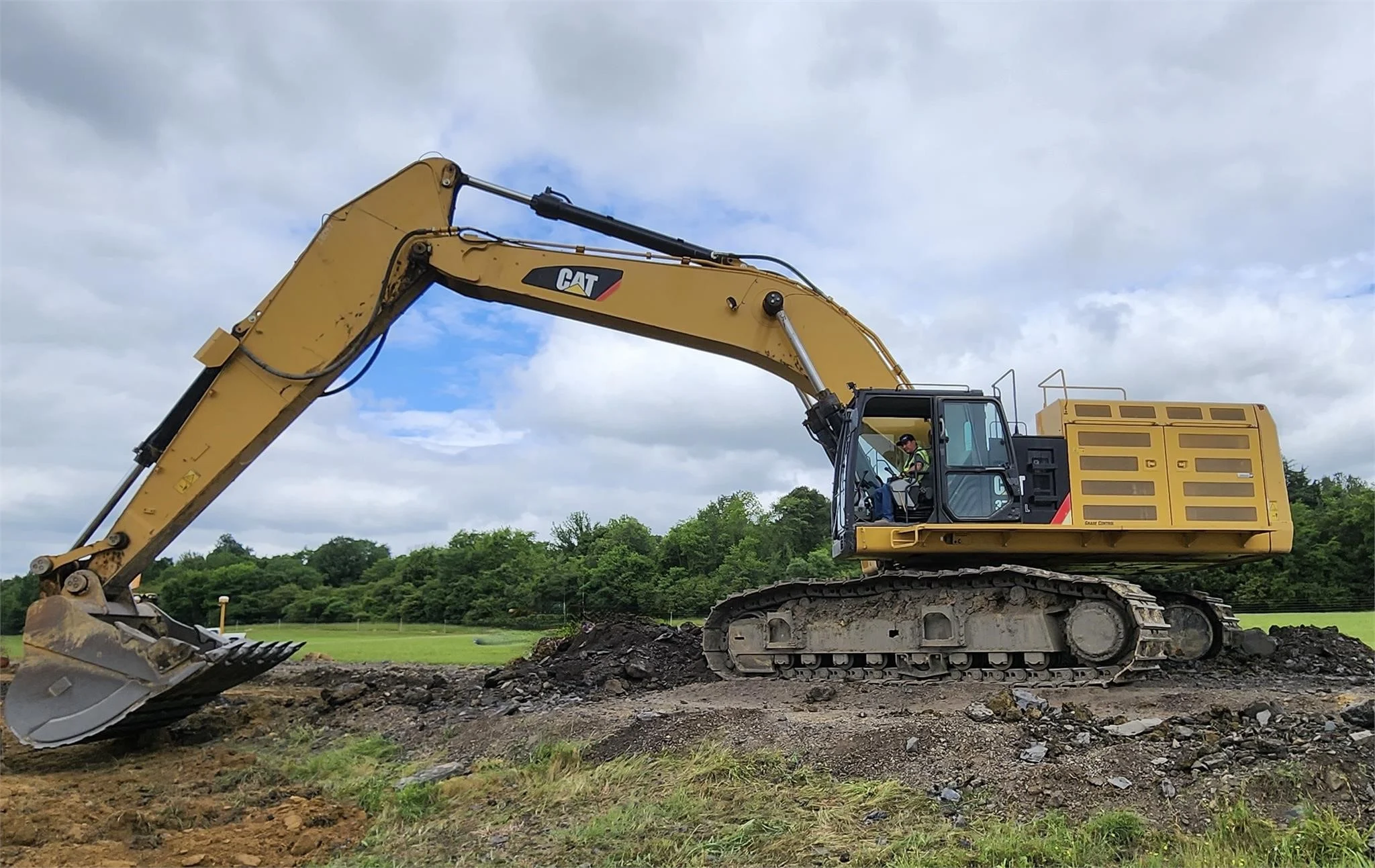 Different Types of Excavators and Their Uses