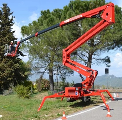 Different Types of Boom Lifts and Thier Uses