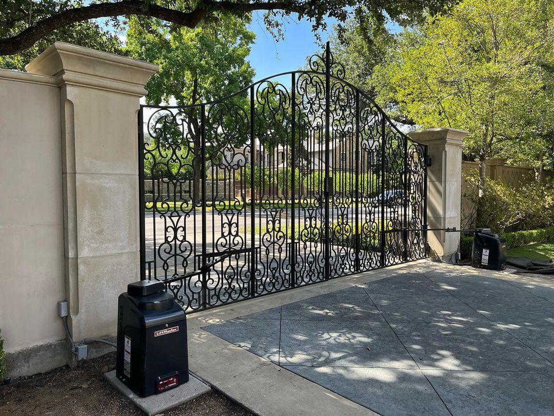 Dallas Gate Company - Driveway Gates, Gate Openers & More