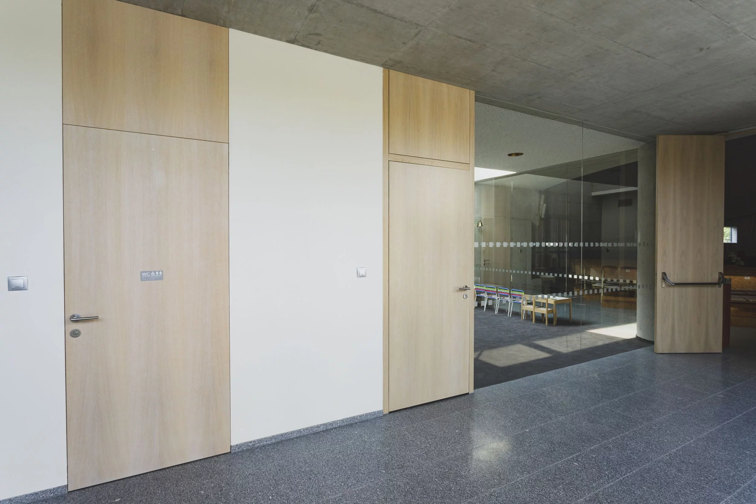 What is a door with a transom? | Angelbau