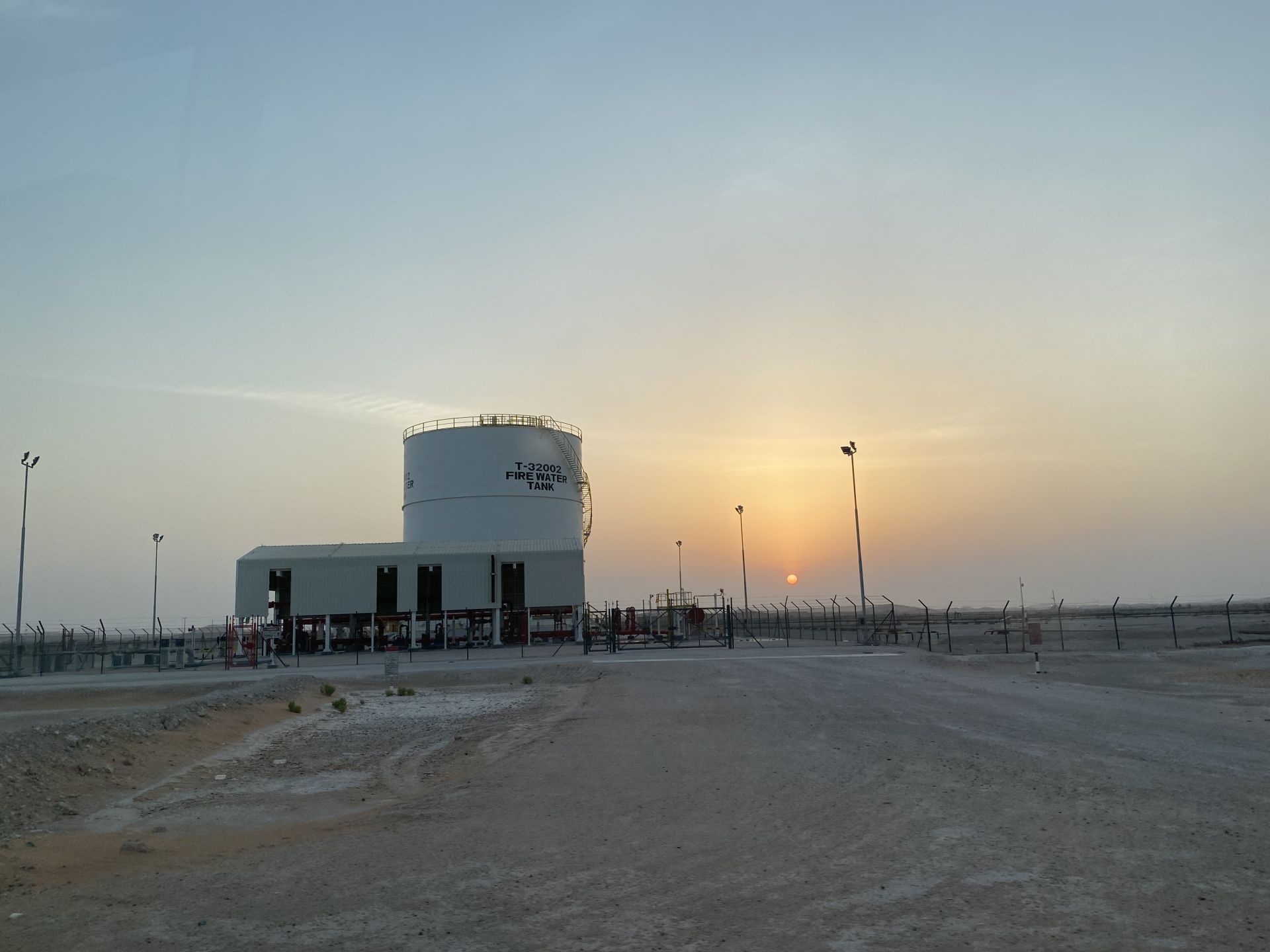 Cleaning Gas Compressor Station Pipelines in Oman | JettyRobot