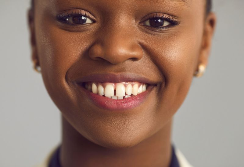 How does Invisalign work and what issues can it fix?