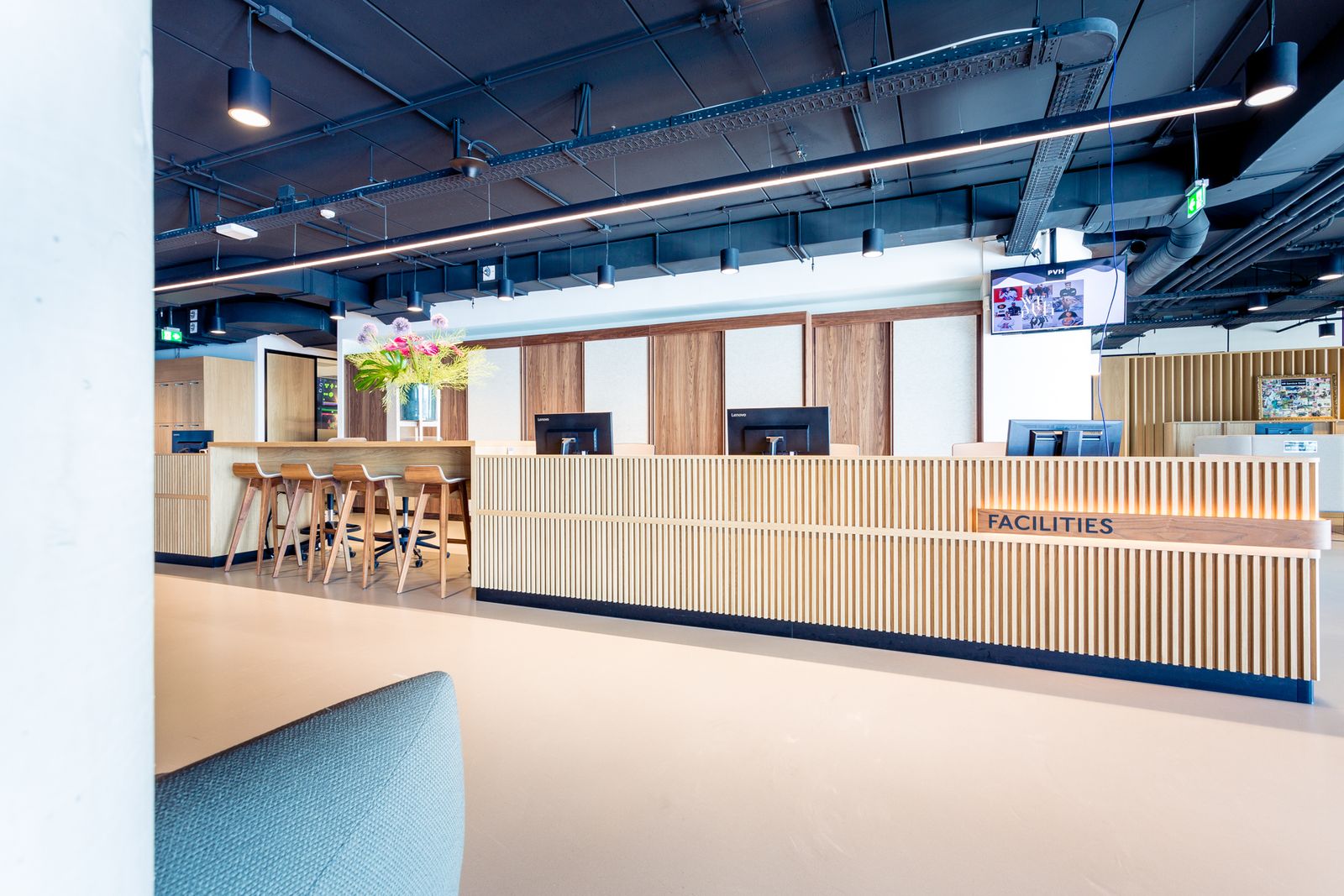 Teamwork interiors | project | PVH Campus