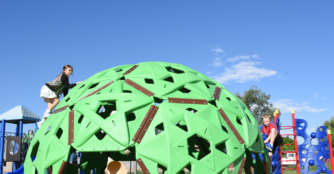10 Cool Playground Equipment Designs That Will Keep Kids Active and ...