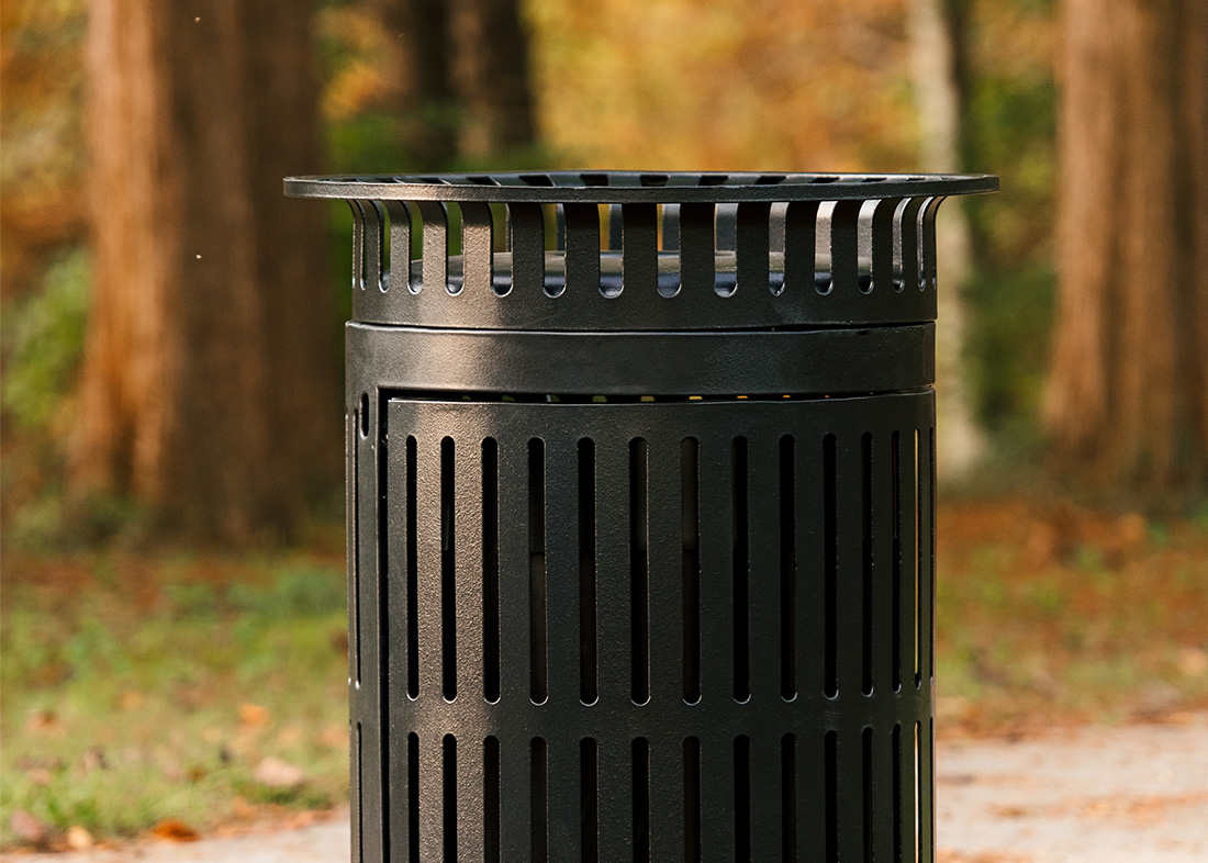 Trash Receptacles | Zoom Recreation