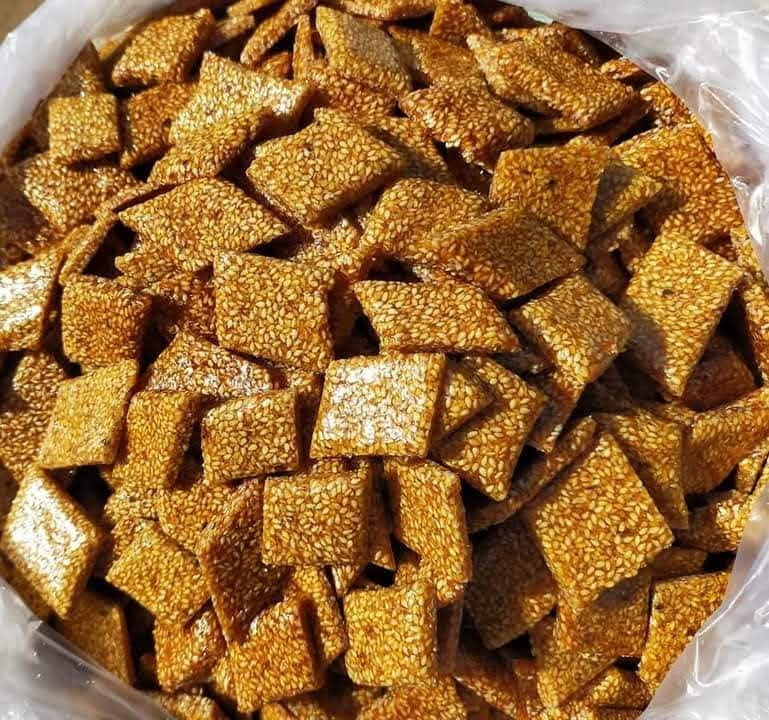 Myanmar Local Snacks You Must Try