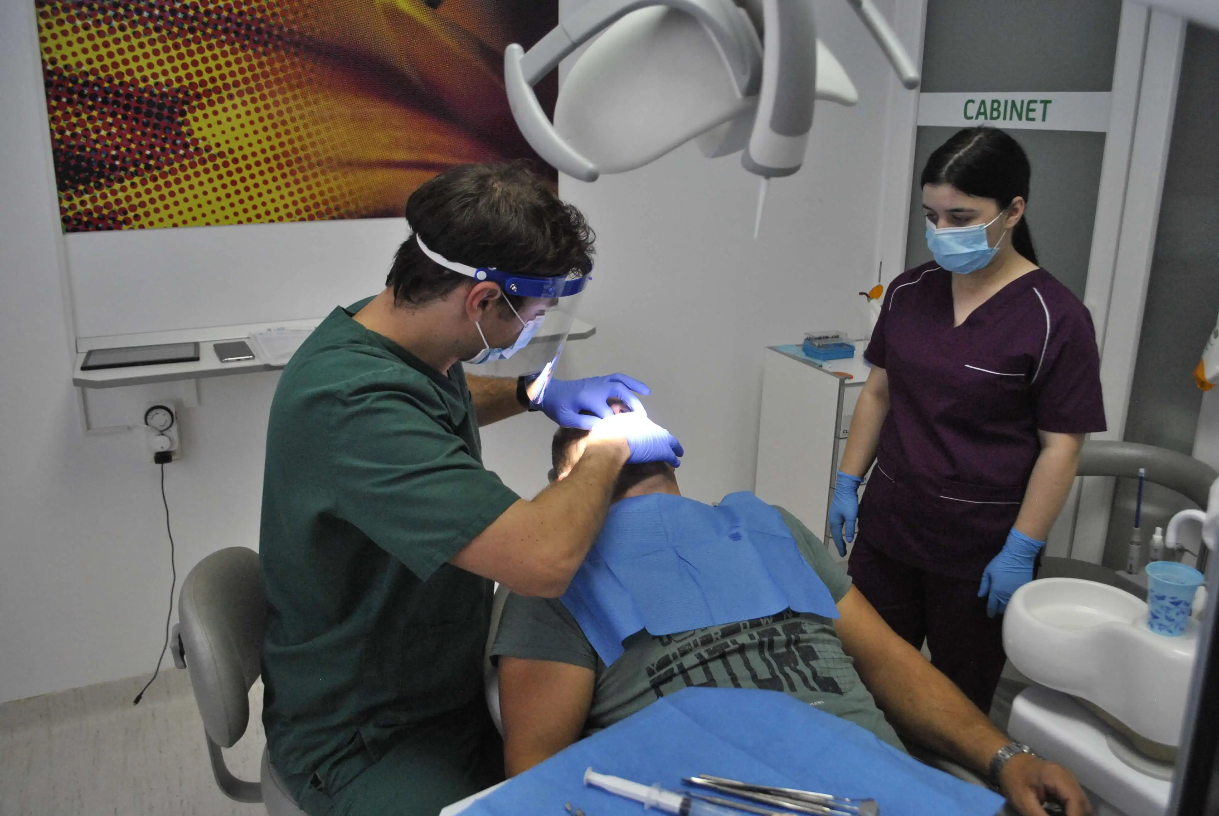 Extracția dentară a molarilor de minte - Odontectomie