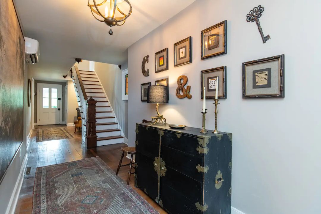 Castle & Key - Lodging