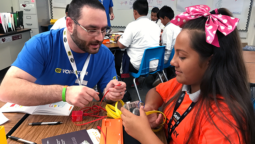 10 Inspiring Examples of Corporate Volunteer Programs