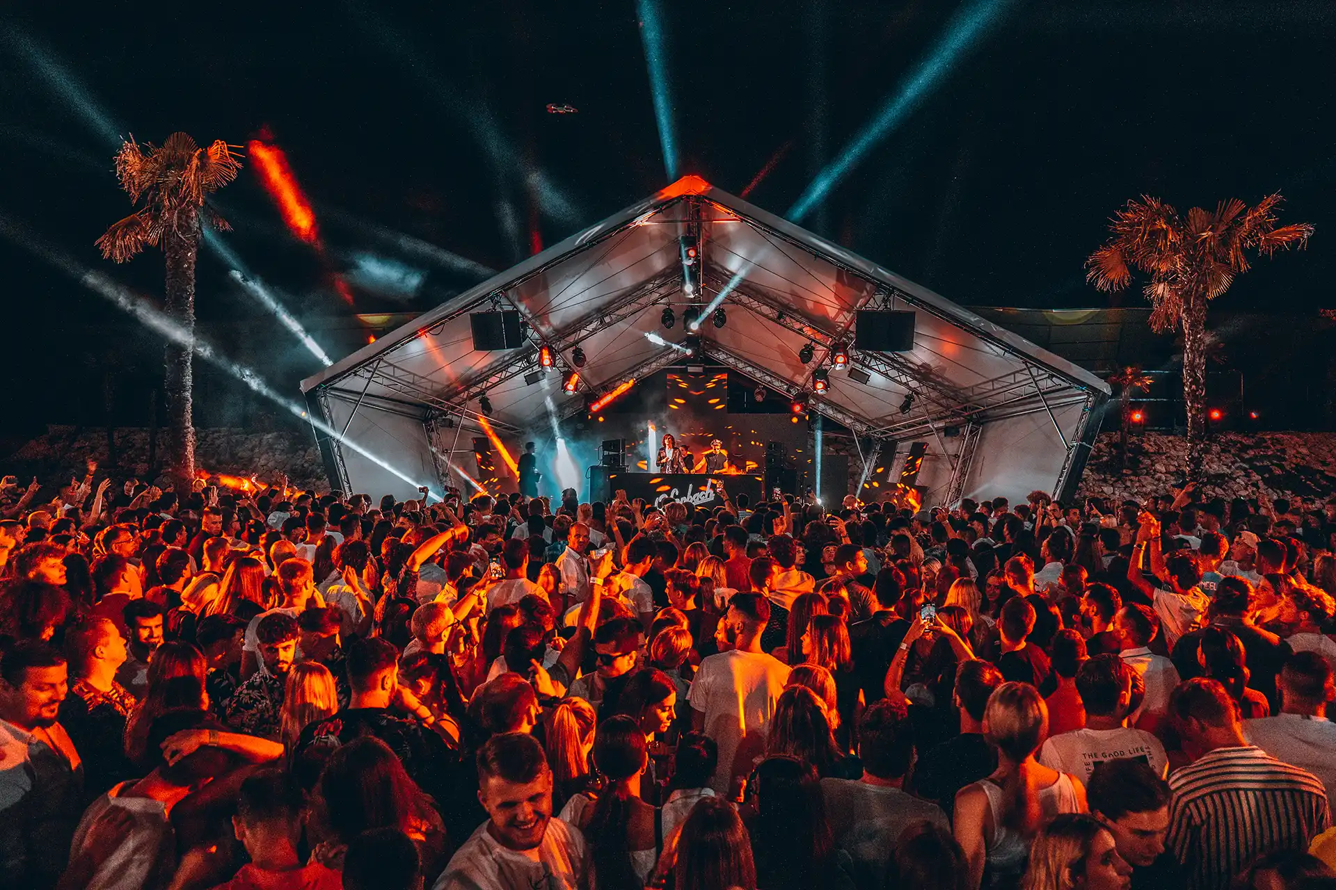 Experience Festival-Like Parties at the Hottest New Diamond Nightclub