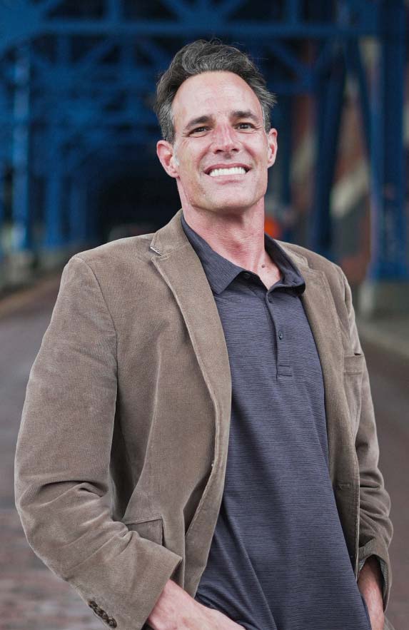 Meet the team behind your next display program.