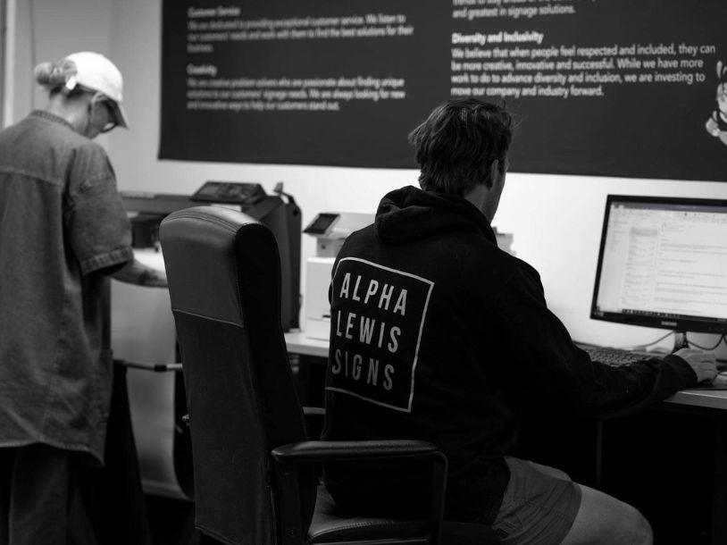 Signee: Premium Business & Outdoor Signage | Alpha Lewis Signs Store