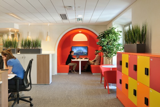 [PWC] Integrating 250 employees per month