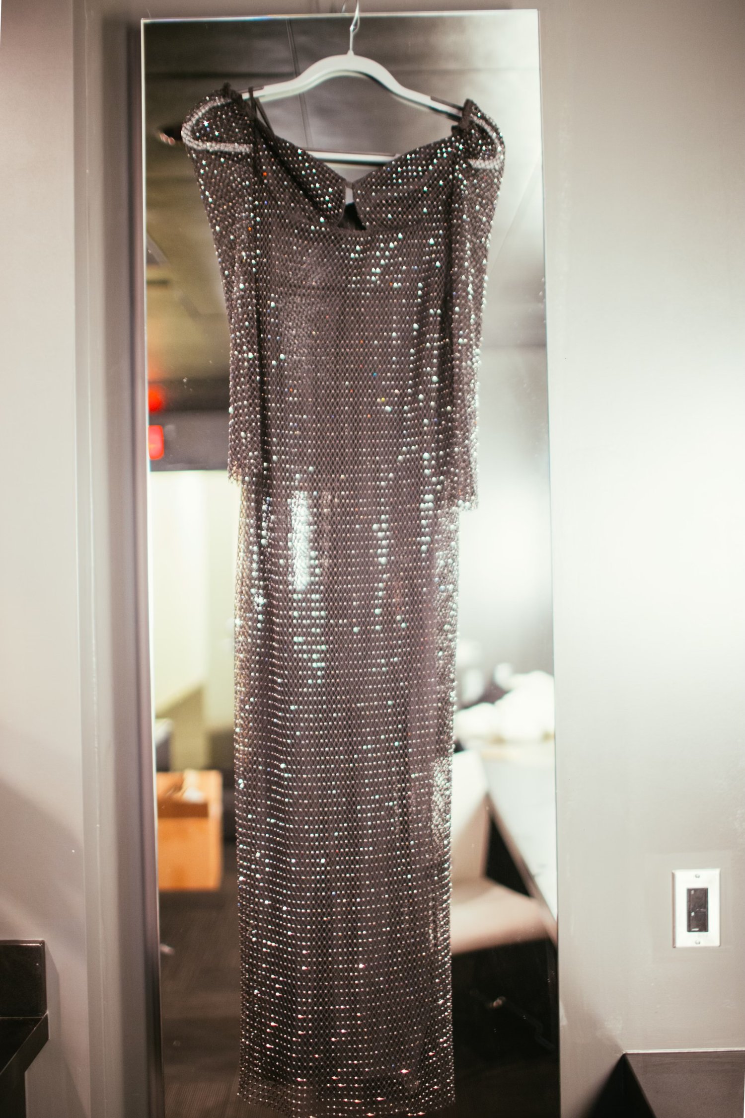 JHENÉ AIKO CURATES A VISUAL DIARY TO TAKE US BACKSTAGE BEFORE HER SHOW ...