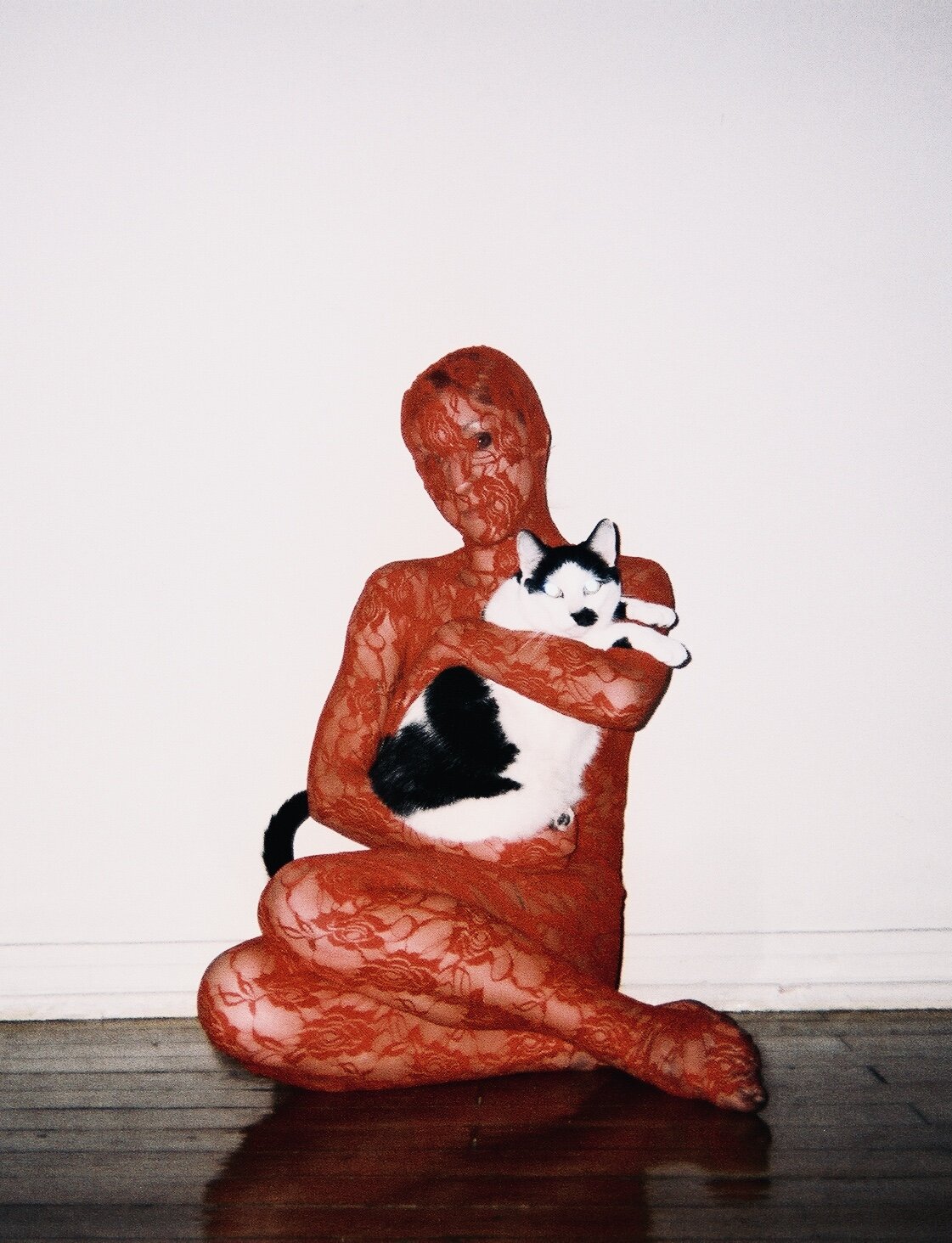 Lauren Lakis / Telling Her Story In “Sail Away”