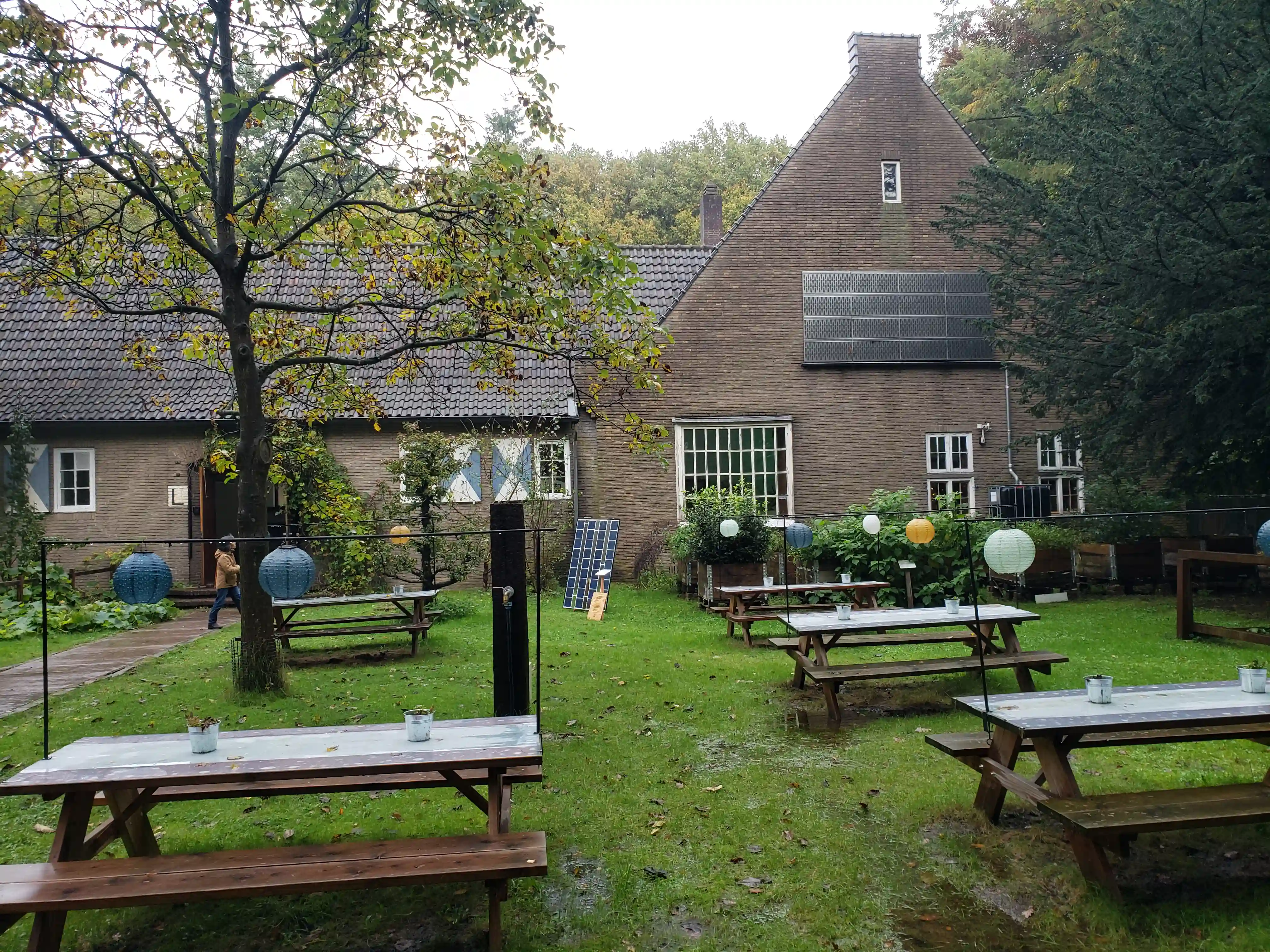 A STYLISH SOJOURN AT BIOART LABORATORIES