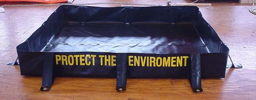 Waste containment bunds