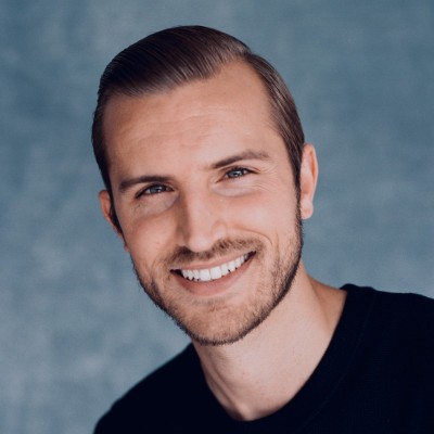 Riley Rodgers (Valia Ventures) / VC Breakdown & Contact