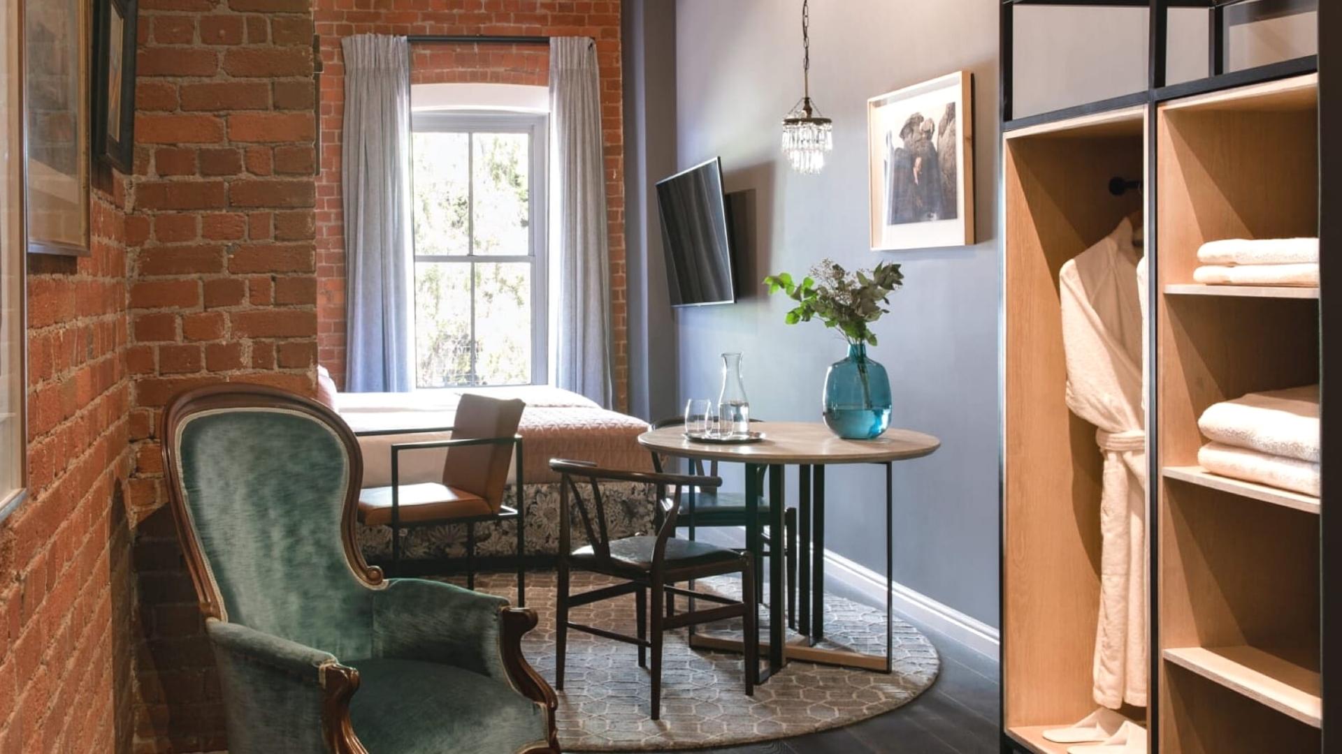 Old Foundry Hotel - BEAUTIFUL BUSTLE