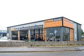 Halfords Autocentres Property Requirements