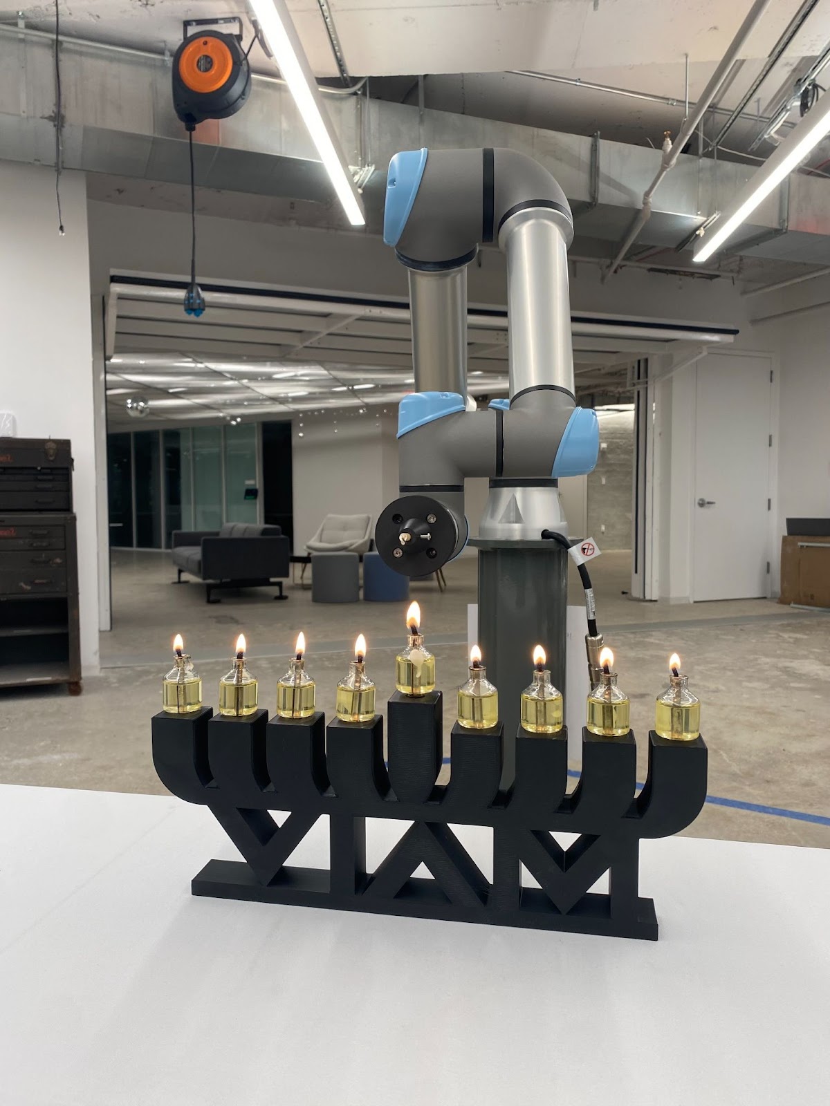 The Ultimate Guide to Building a Menorah Lighting Robot