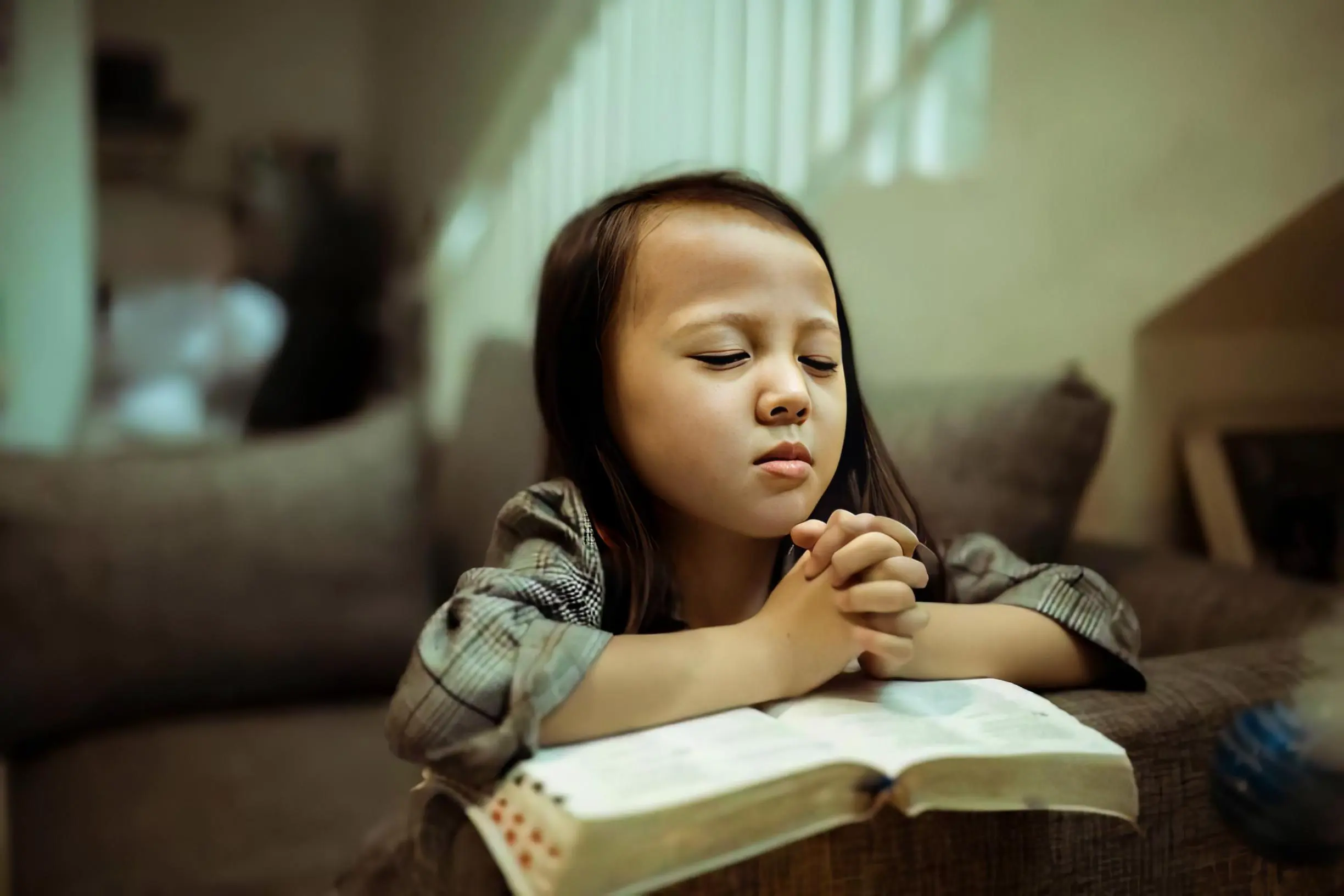 Hearing The Voice Of God when Making A Decision | Christian Pure